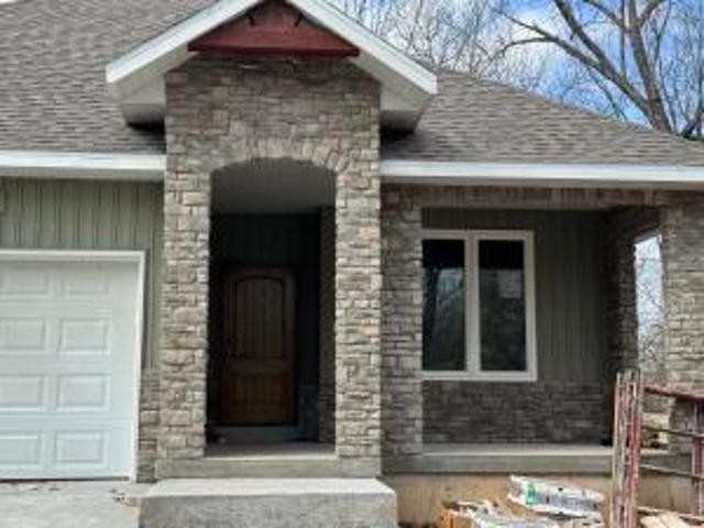 1907 N Lake Lane