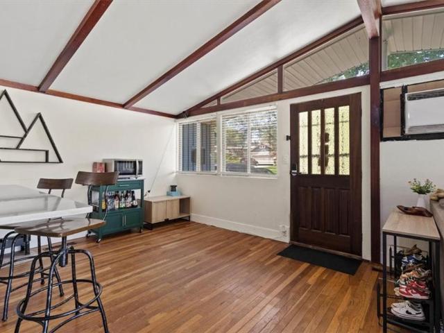 1907 NE 57th Street