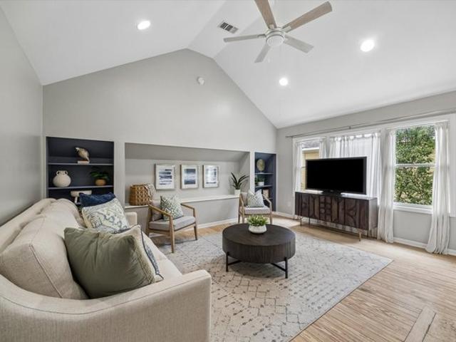1907 Norfolk St Apt B, Houston, TX 77098