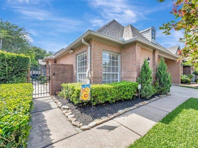 1907 Carriage Brook Way, Houston, TX 77062