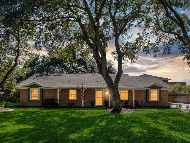 1907 Dellore Ln, League City, TX 77573 | MLS #2672 | Compass