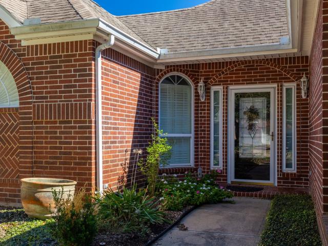 1907 Emerald Ct, Houston, TX 77094 | MLS #63690 | Compass