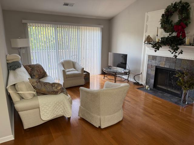 1907 Gresham Circle # C