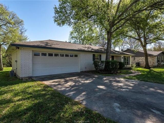 1907 Langford St, College Station, TX 77840