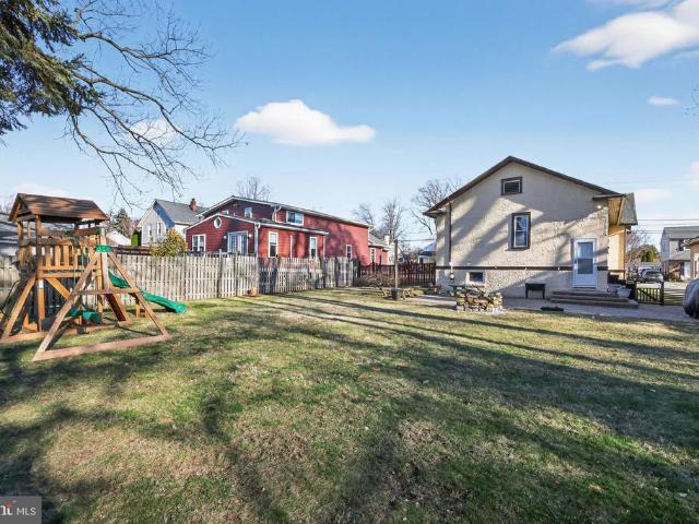 1907 Pershing Avenue