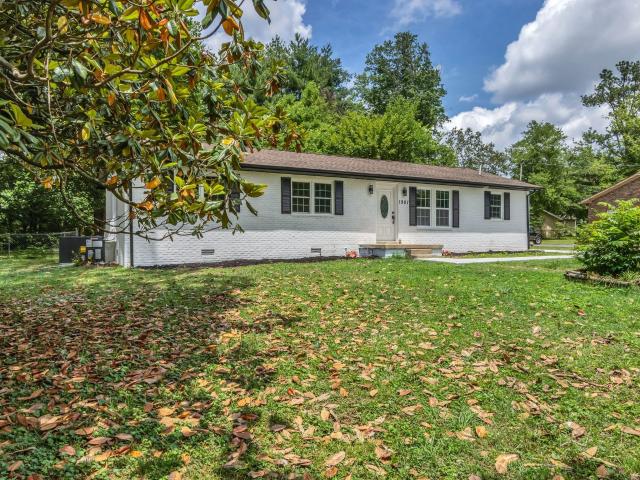 1907 Russell Dr
