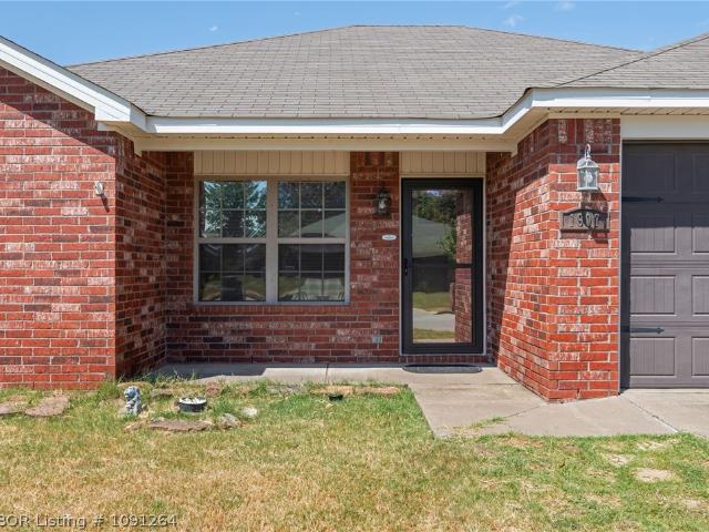 1907 Scarlet Oak Drive