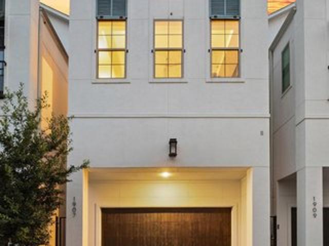 1907 W 25th St, Houston, TX 77008