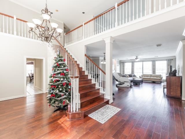 1907 Waterside Drive