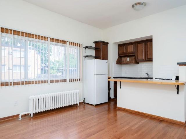 1907 1917 Colfax Ave S. 1 Bedroom Apartment for Rent at 1907 Colfax Ave S, Minneapolis, MN 55403 Lowry Hill