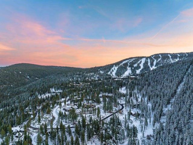 19080 Glades Pl, Truckee, CA 96161