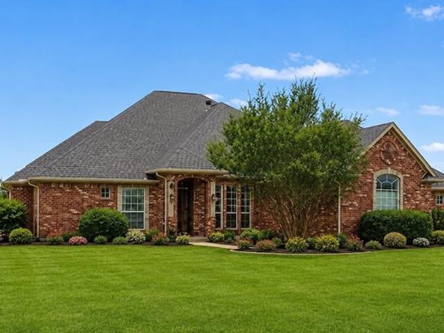 1908 Meadow Springs Dr, Haslet, TX 76052
