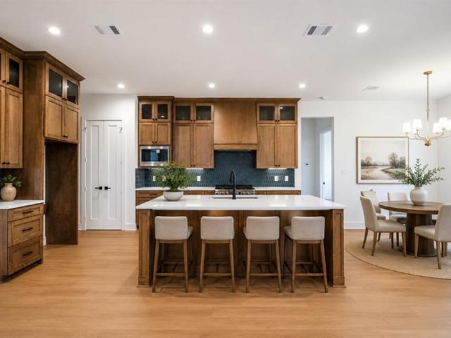 1908 Heritage Knoll Drive