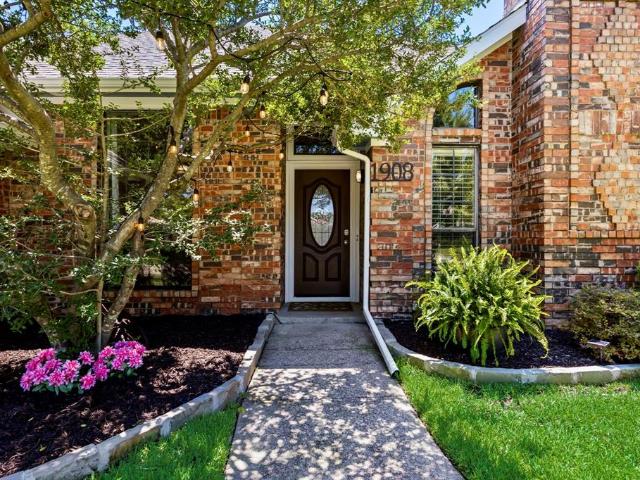 1908 Lavaca Trail