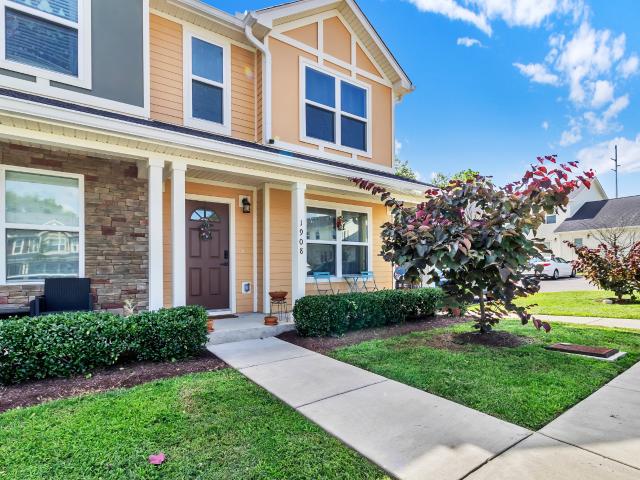 1908 Lombardia Ln