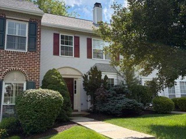 1908 Pine Ct, Hellertown, PA 18055