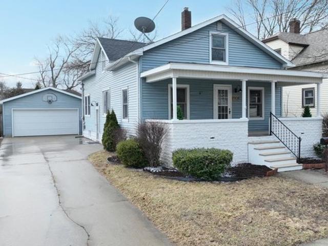 1908 Prairie St, Essexville, MI 48732