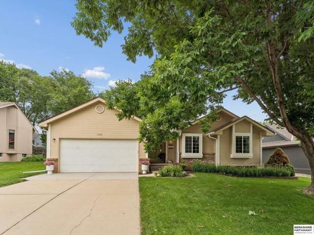 1908 Skyhawk Ave, Papillion, NE 68133