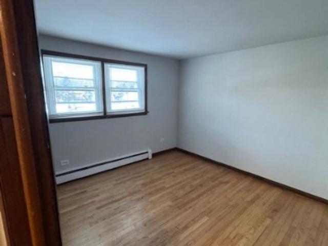 1908 16 Vermont Avenue 2 Bedroom Apartment for Rent at 1908 Vermont St, Blue Island, IL 60406
