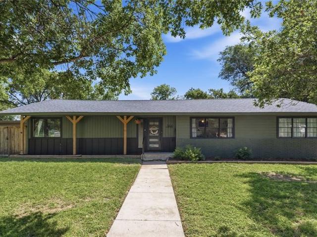 1908 8th St, Brownwood, TX 76801