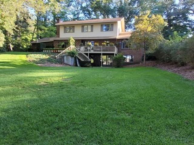 19094 Walden Dr, Spring Lake, MI 49456