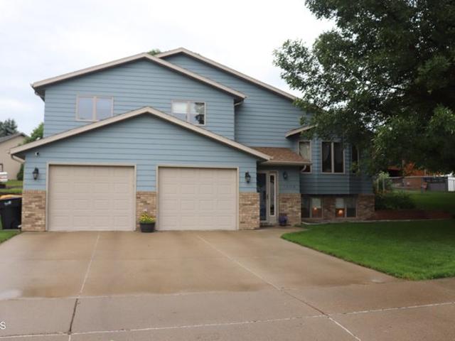 1909 N 23rd St, Bismarck, ND 58501
