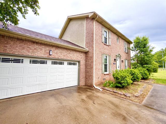 1909 Needmore Rd, Clarksville, TN 37042 | MLS #3182 | Compass