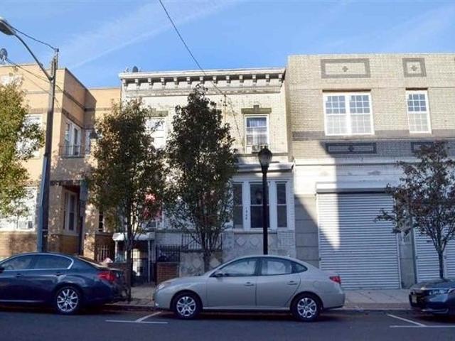 1909 New York Ave, Union City, NJ 07087