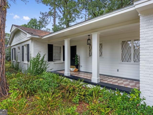 1909 Azalea Drive