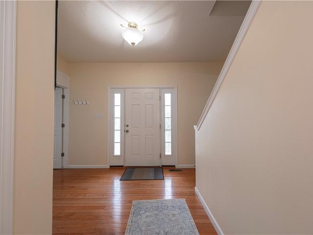 1909 Colonial Dr