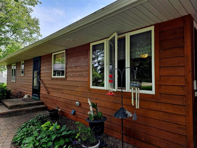 1909 Country Club Drive NE