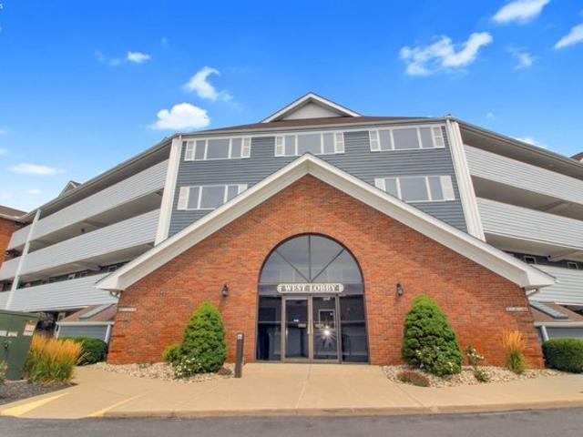 1909 East Harbor Rd Apt 407W, Port Clinton, OH 43452