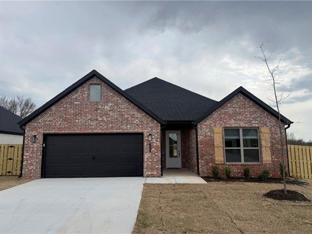 1909 Farmer St, Pea Ridge, AR 72751