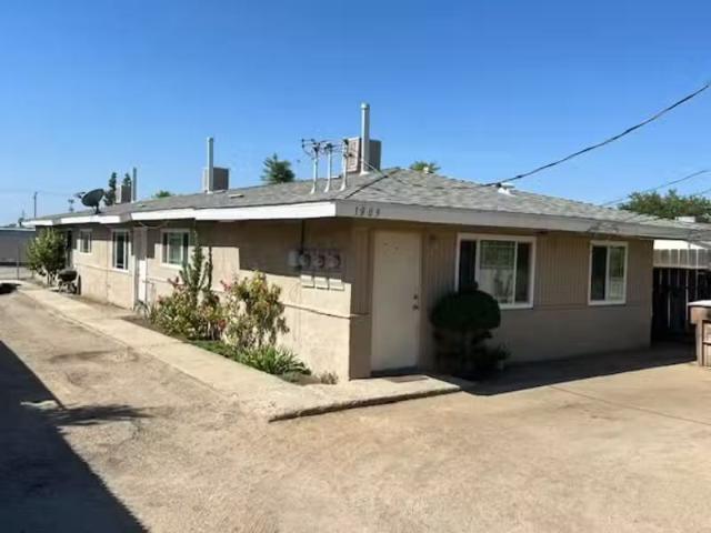 1909 Kentucky St. 1909 Kentucky St, Bakersfield, CA 93305