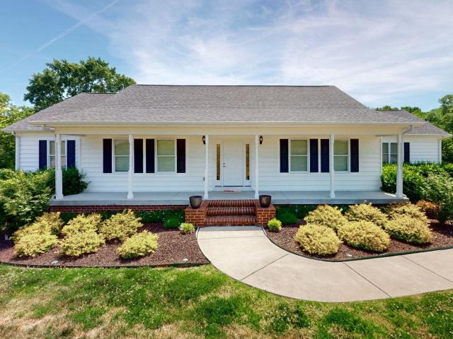 1909 Pointe Barton Dr