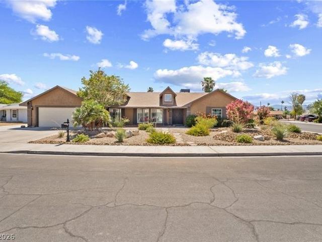 1909 Stonehaven Dr, Las Vegas, NV 89108