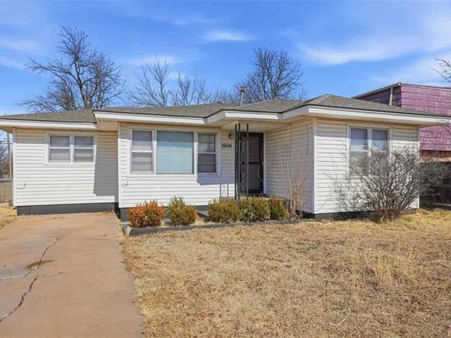 1909 SW B Ave, Lawton, OK 73501