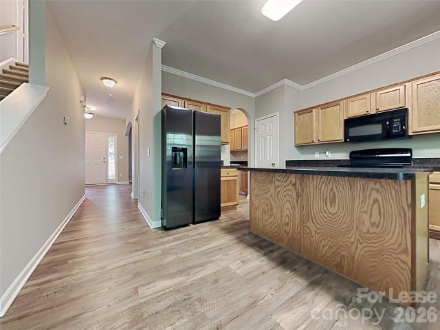 1909 Thorn Crest Drive