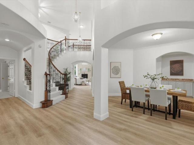 1909 Wind Lake Circle