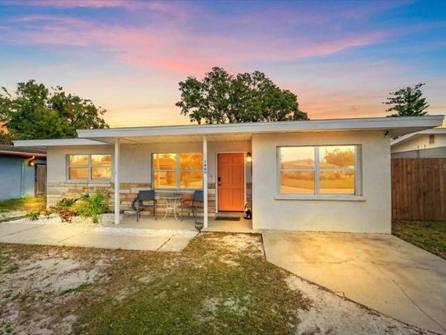 1909 27th St W, Bradenton, FL 34205
