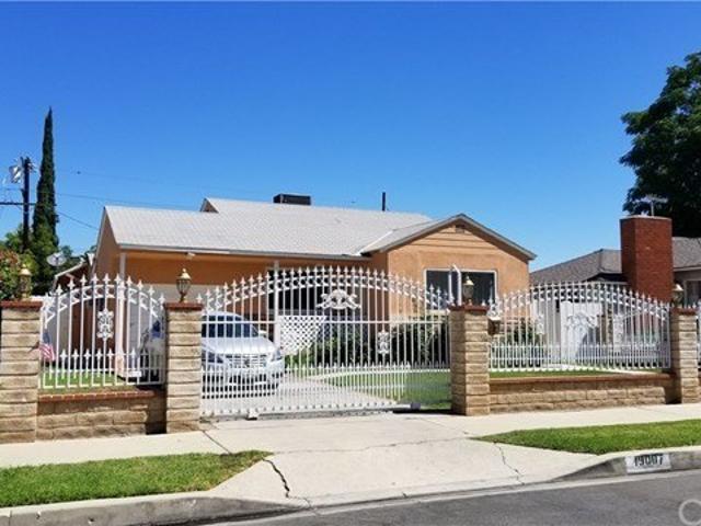 19007 Vanowen St, Reseda, CA 91335