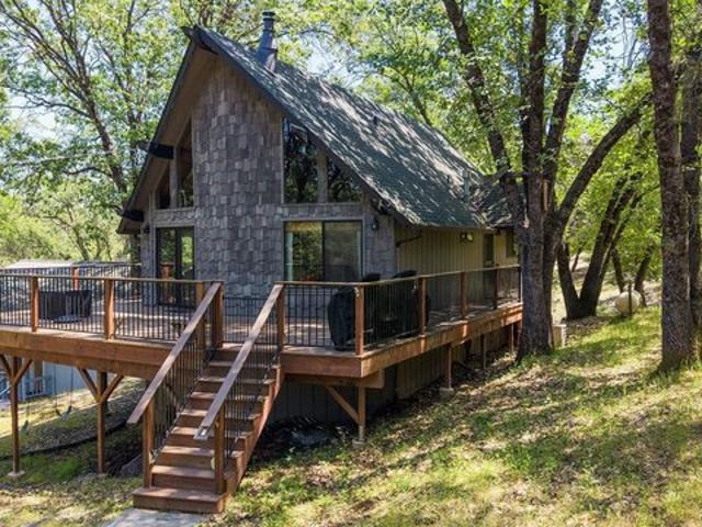 19007 Digger Pine St, Groveland, CA 95321