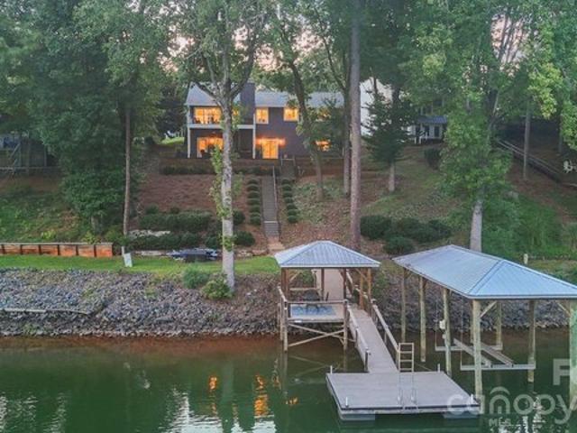19007 Kailua Cir, Tega Cay, SC 29708