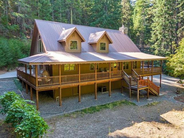 1900 Maple Dr, Weed, CA 96094