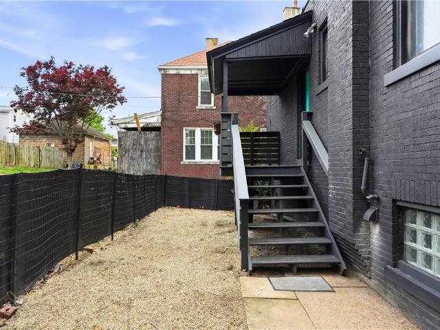 1900 Maple St 4