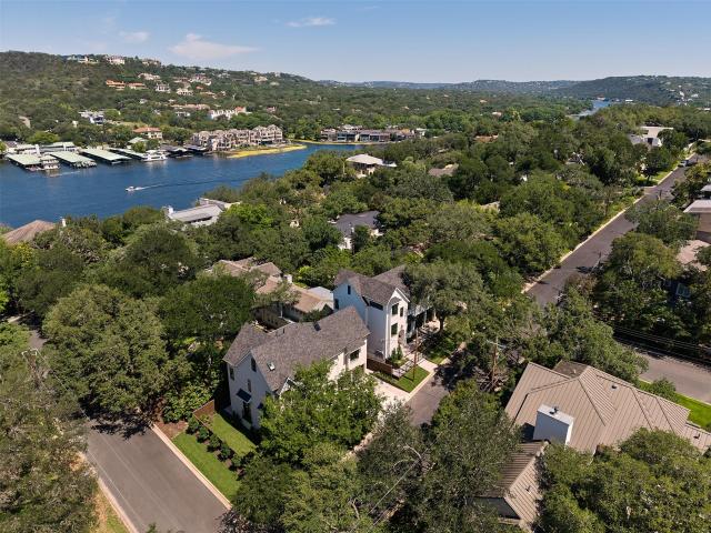 1900 Matthews Dr
