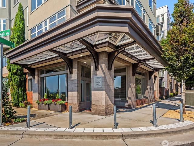 1900 Alaskan Way # 504