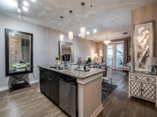 1900 Barton Springs Rd # 5037