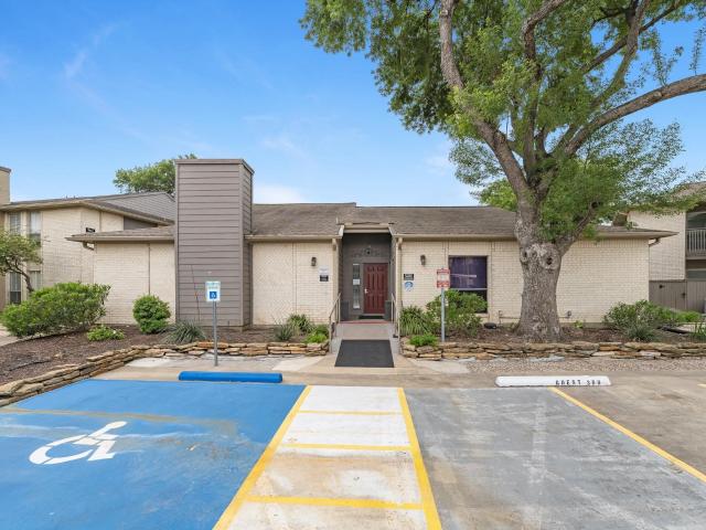 1900 Bay Area Blvd, Unit 214, Houston, TX 77058 | MLS #75433 | Compass