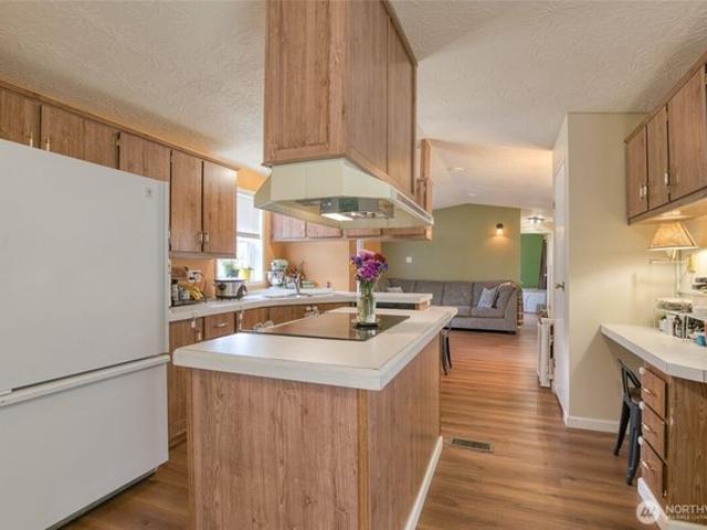1900 Broadway Ave Trlr 2, Hoquiam, WA 98550